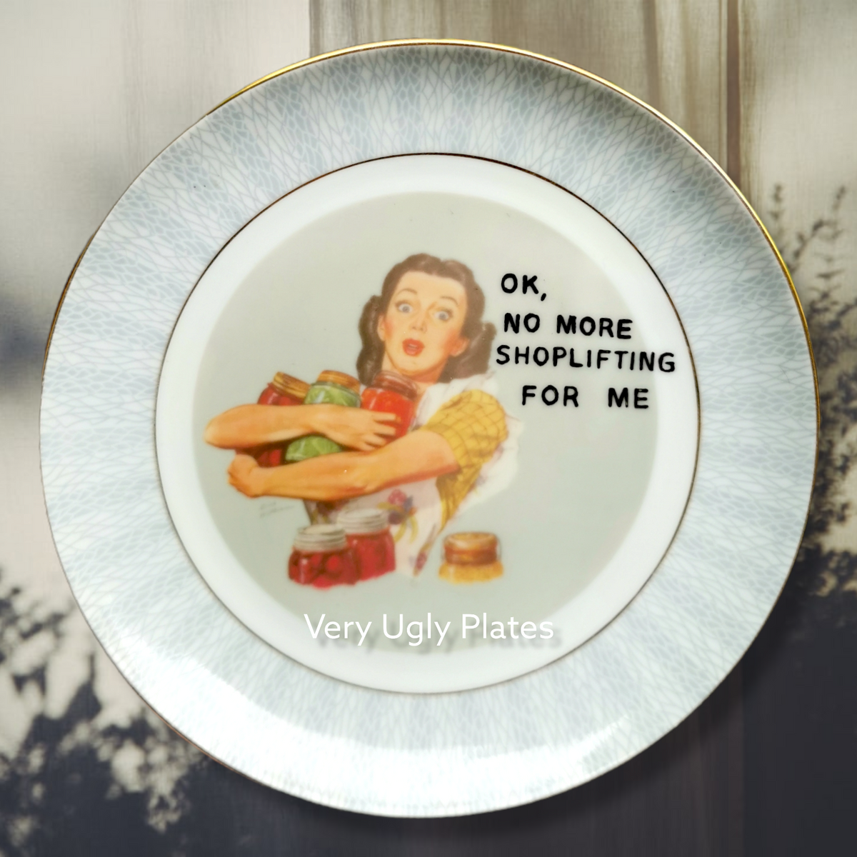 shoplifting wall plate – Very Ugly Plates