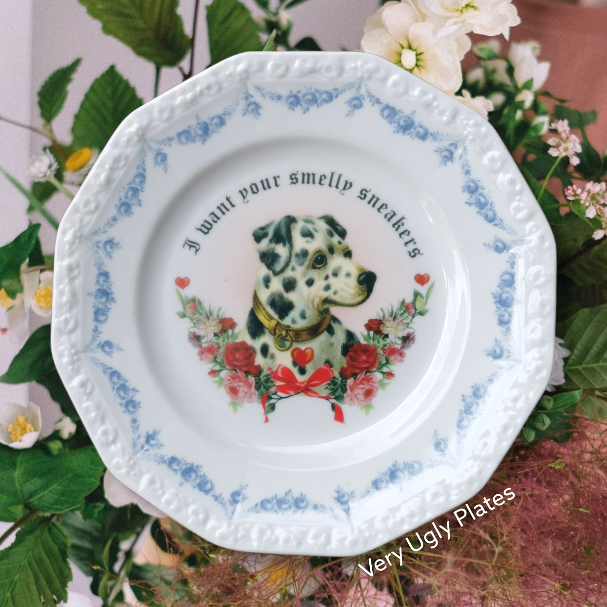 smelly sneakers wall plate – Very Ugly Plates